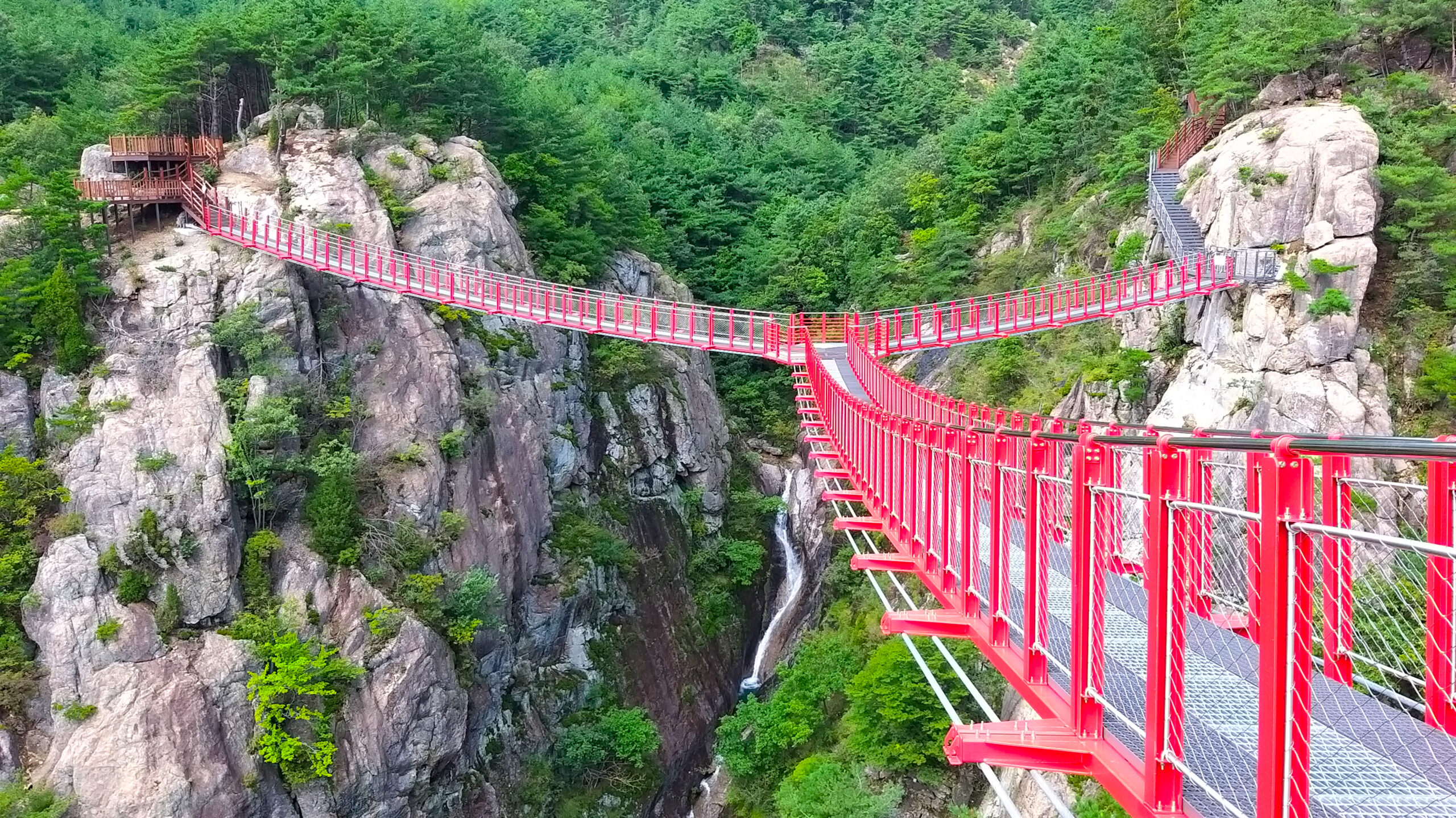 GEOCHANG Y-SHAPED UNDERCURVED SUSPENSION BRIDGE - CABLEBRIDGE
