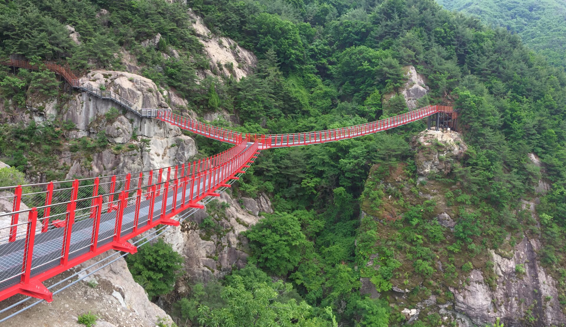 GEOCHANG Y-SHAPED UNDERCURVED SUSPENSION BRIDGE - CABLEBRIDGE