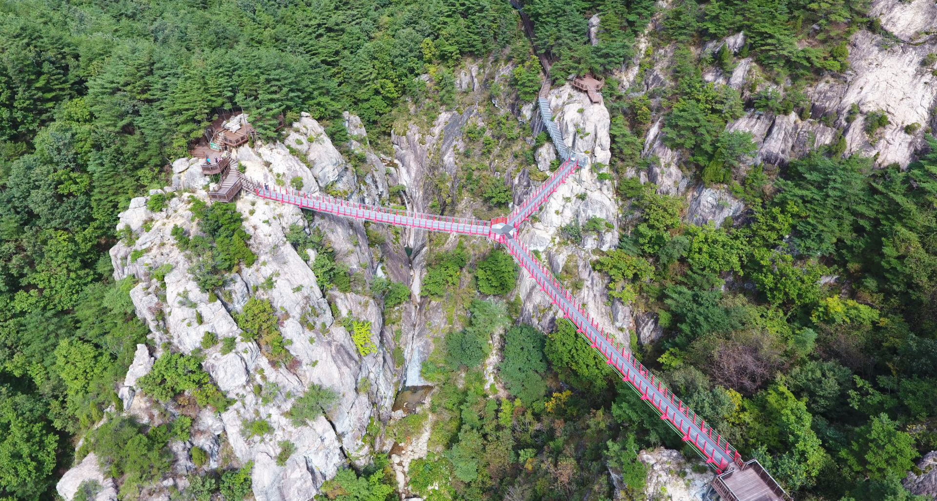 GEOCHANG Y-SHAPED UNDERCURVED SUSPENSION BRIDGE - CABLEBRIDGE