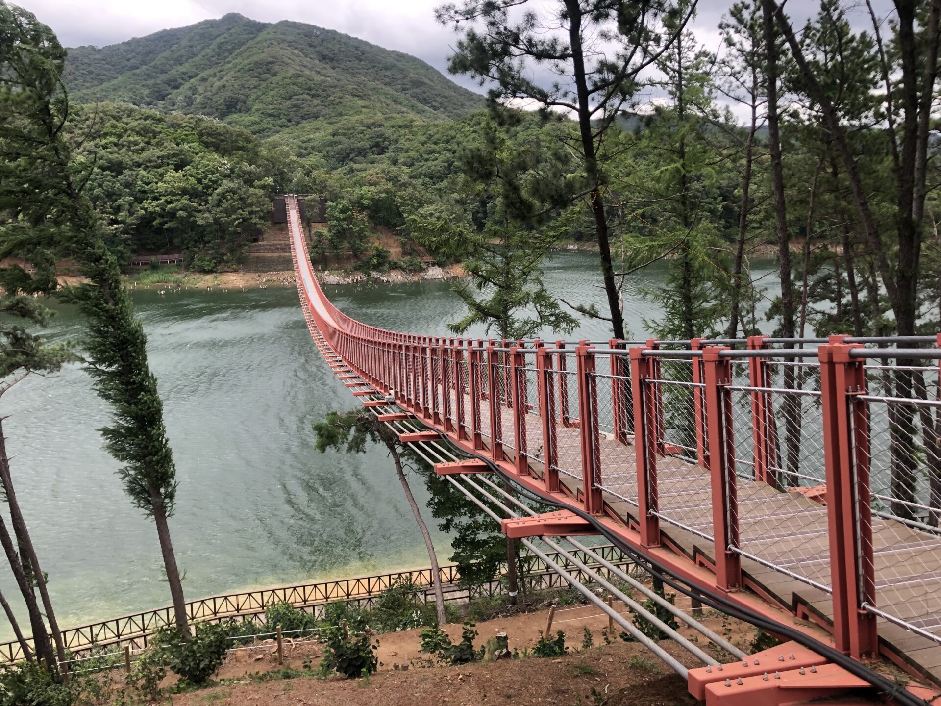 MAJANG LAKE UNDERCURVED SUSPENSION BRIDGE - CABLEBRIDGE