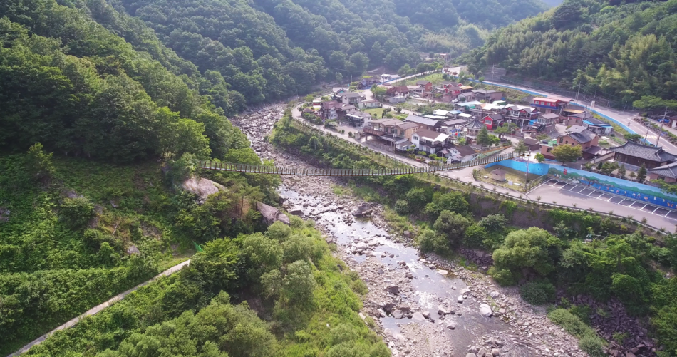 YECHI VILLAGE UNDERCURVED SUSPENSION BRIDGE - CABLEBRIDGE